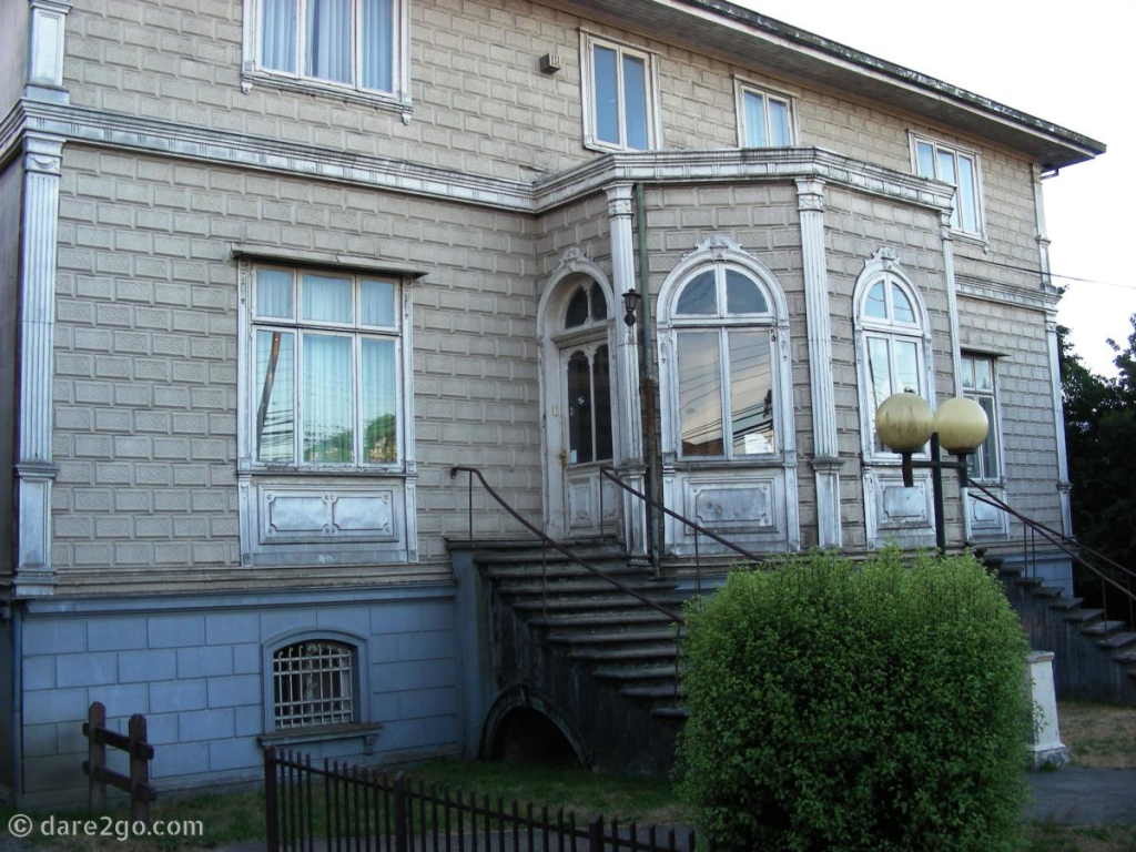 Iron Clad Houses | dare2go