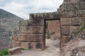 The Sacred Valley in Peru Now and Then (2008) | dare2go