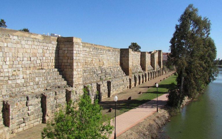 15 Fascinating Things to Do and See in Merida, Spain | dare2go